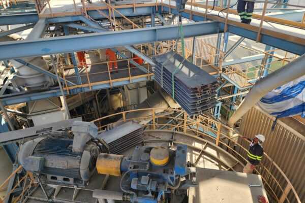 Dynamic Separator Guide Vanes in Cement Mill - Darkstone Arabia Ltd.